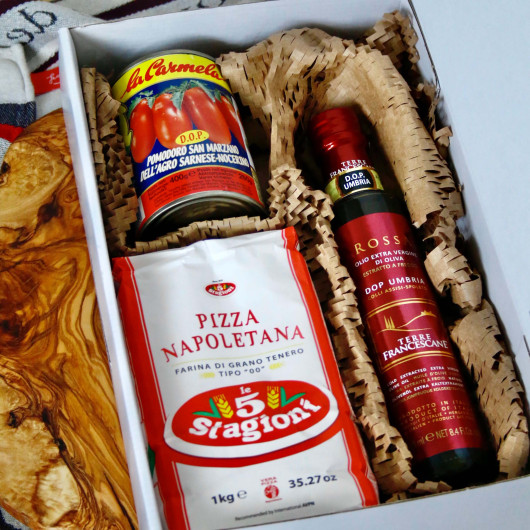 NAPOLETANA BOX za domačo italijansko pizzo I OKUSI ITALIJE